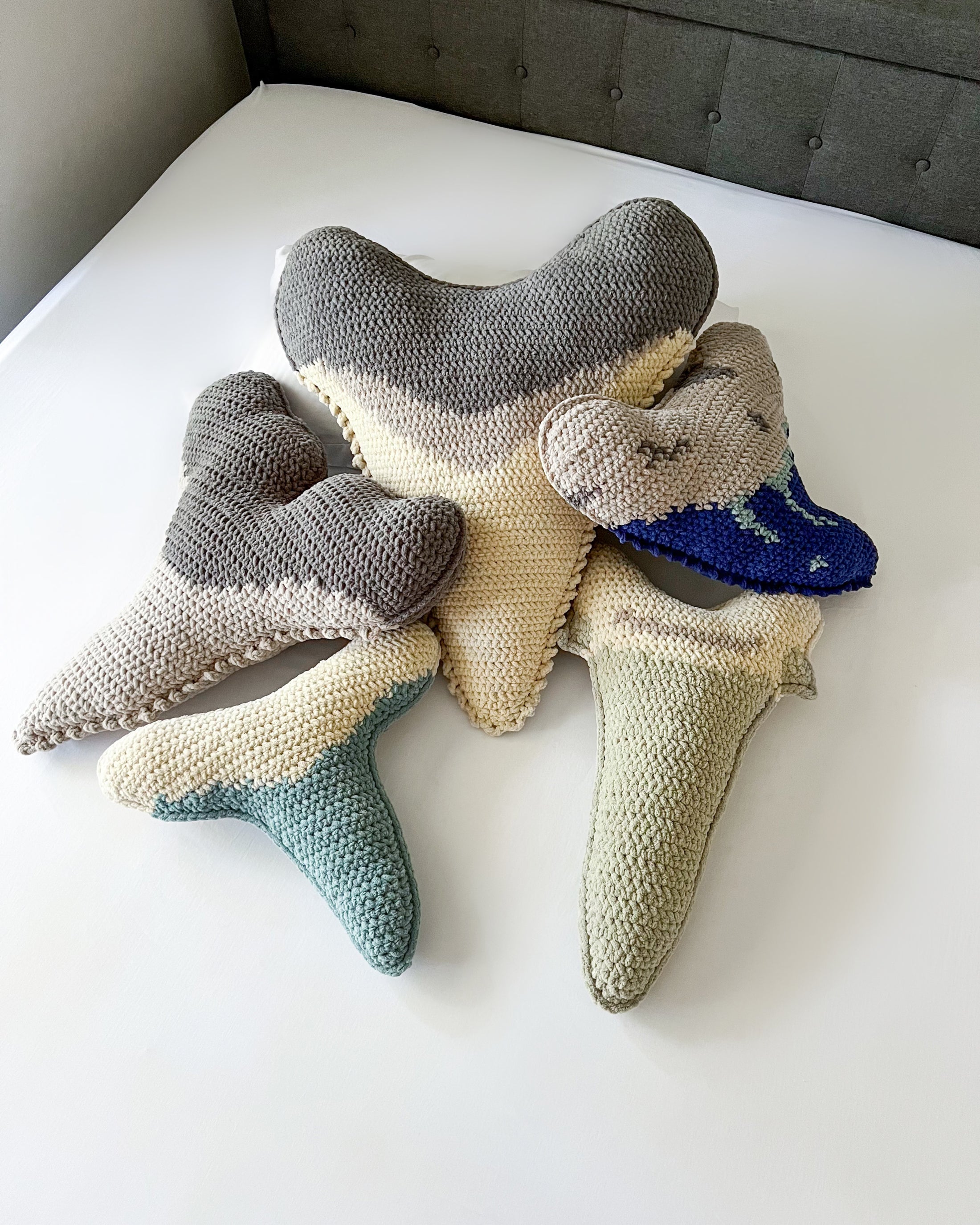 Shark tooth pillow pattern – TyBailie